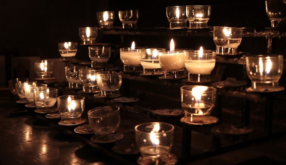 Tips for Transporting Cremated Remains | Funeral Home & Cremations